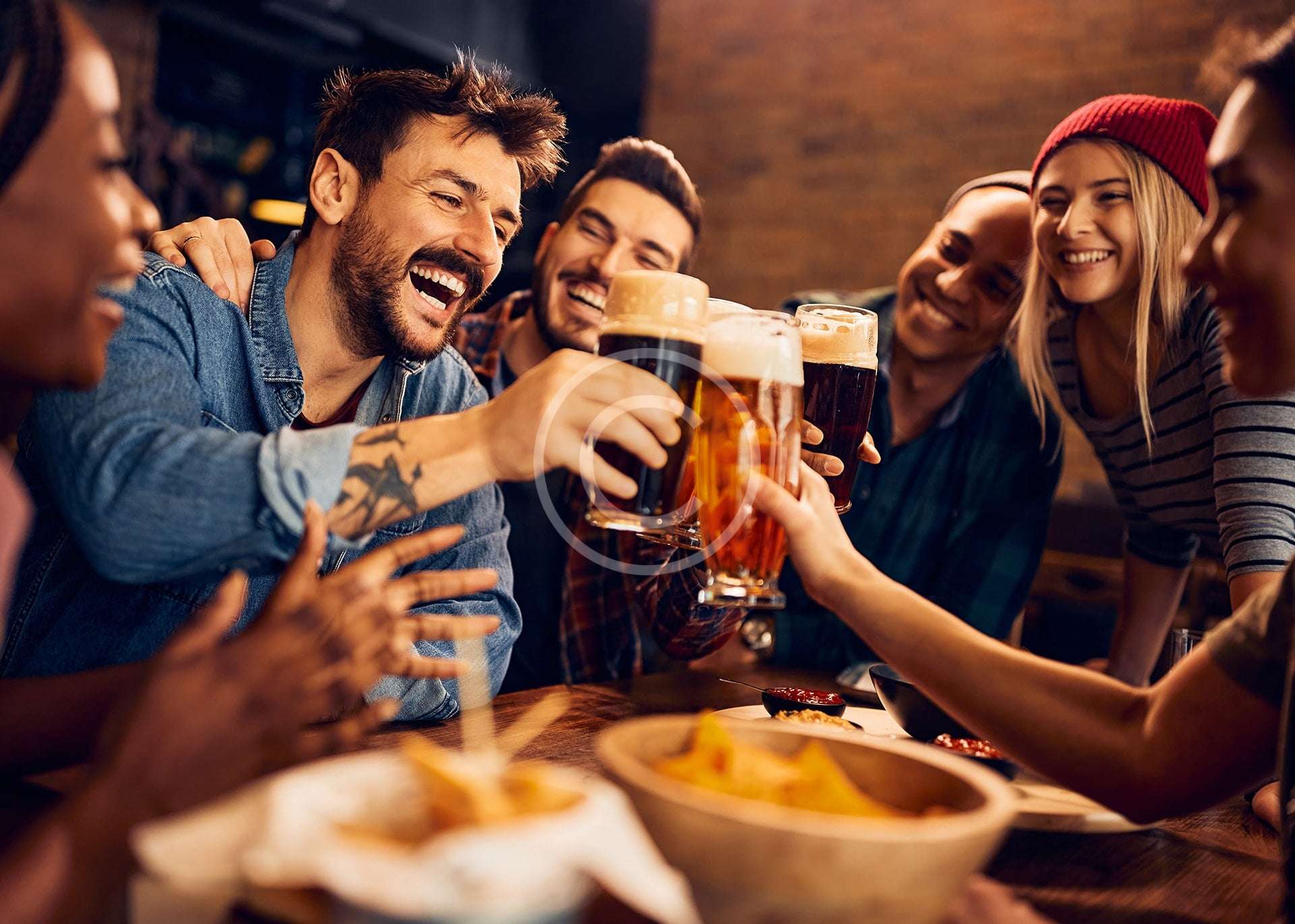 Pubs vs. bars: what’s the difference and which to choose? - Nexus